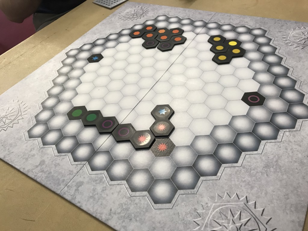 Ingenious Board Game First Impressions - Jesta ThaRogue
